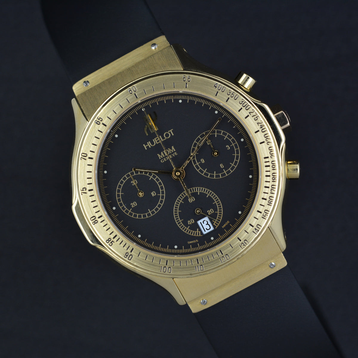 Hublot MDM Chronograph 18k Gold – ALMA Watches