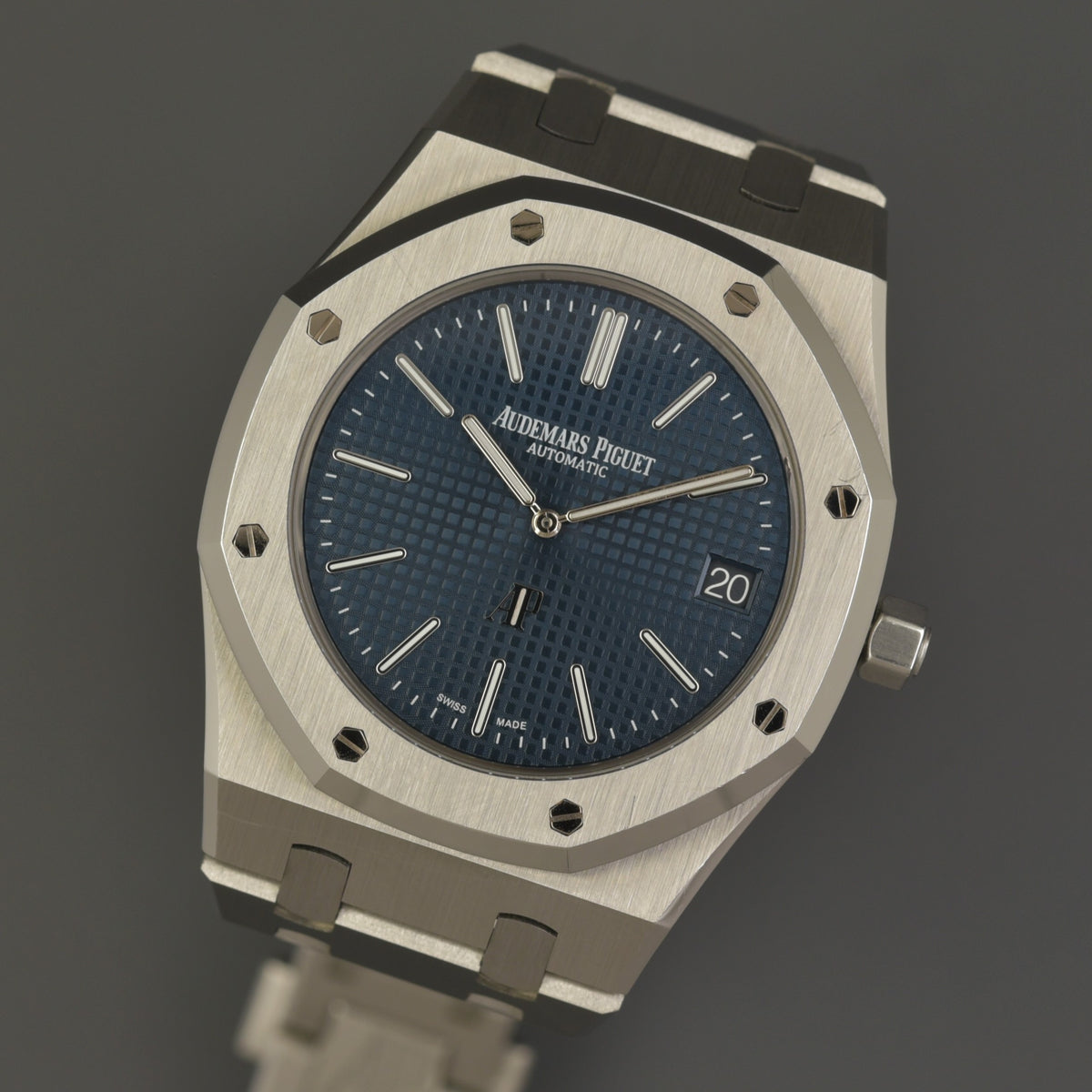 Audemars Piguet Royal Oak 15202 ST Jumbo – ALMA Watches